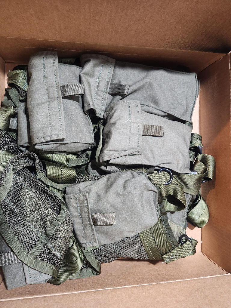USA Aircrew Survival Armor Recovery Vest, Insert, and Packets | Foreign ...